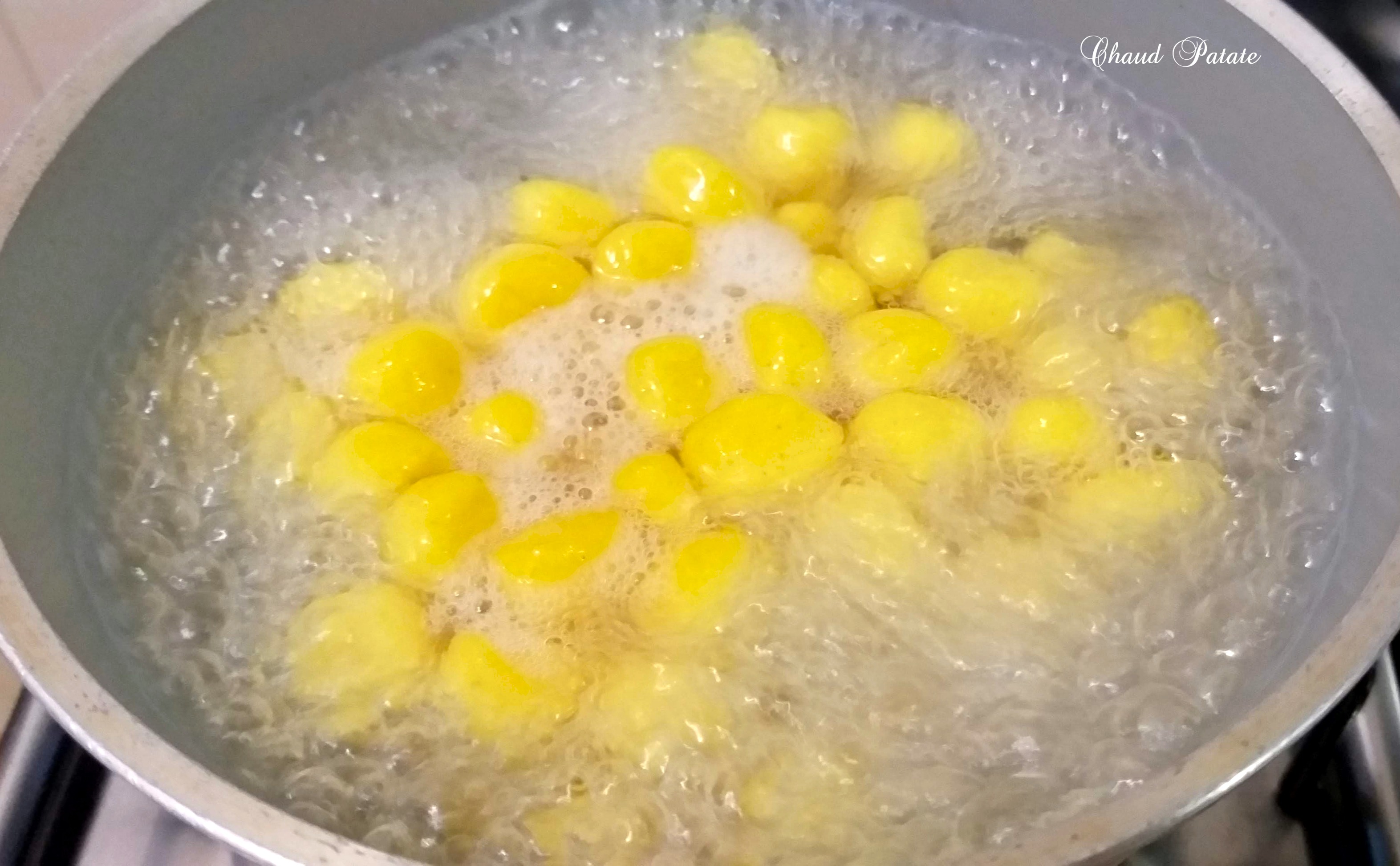 Pérolas de tapioca: Como fazer bolinhas coloridas de sagu em casa ...